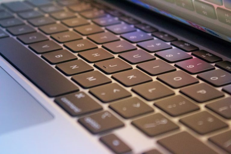 Qué es el teclado: historia, tipos y distribuciones